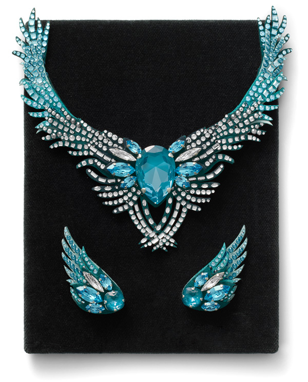 Transformative Teal — 2026. gada krāsa | Diamond Sky